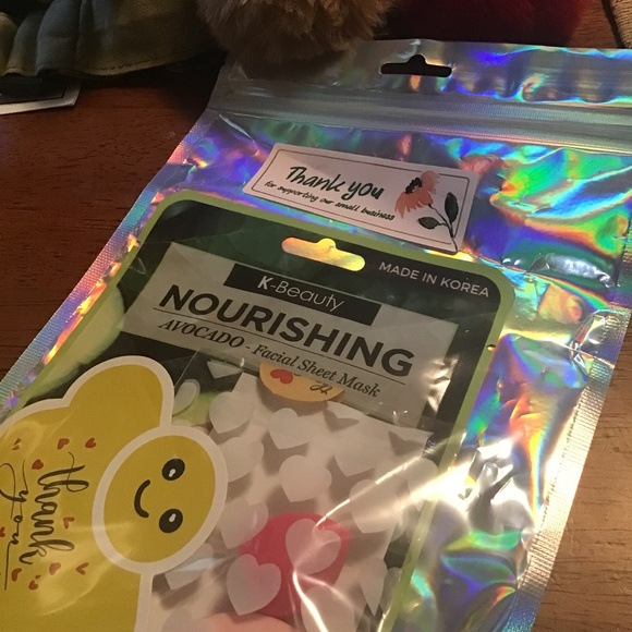 Makeup | Giveaway | Poshmark